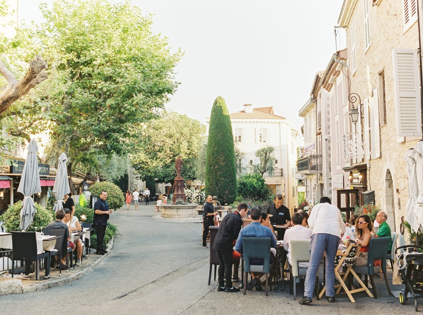 French Riviera Travel Guide + Photo Journal - laurenfairphotographyblog.com